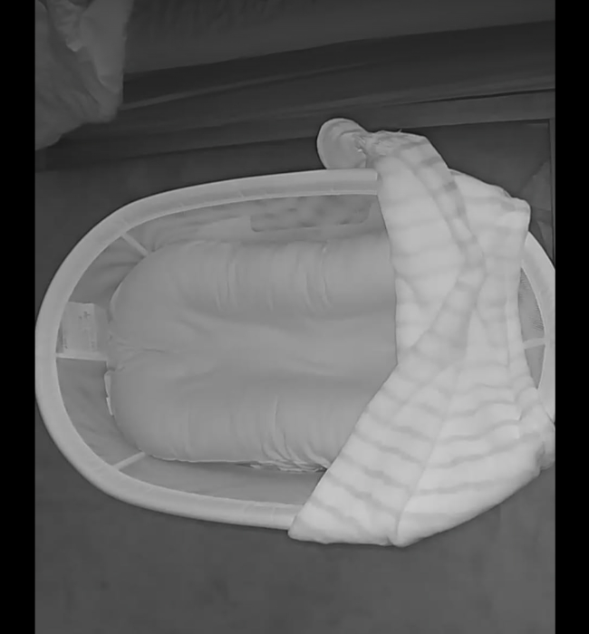 VTech VC2105 5” HD Screen Smart Nursery Over-the-Crib Mount Monitor ...